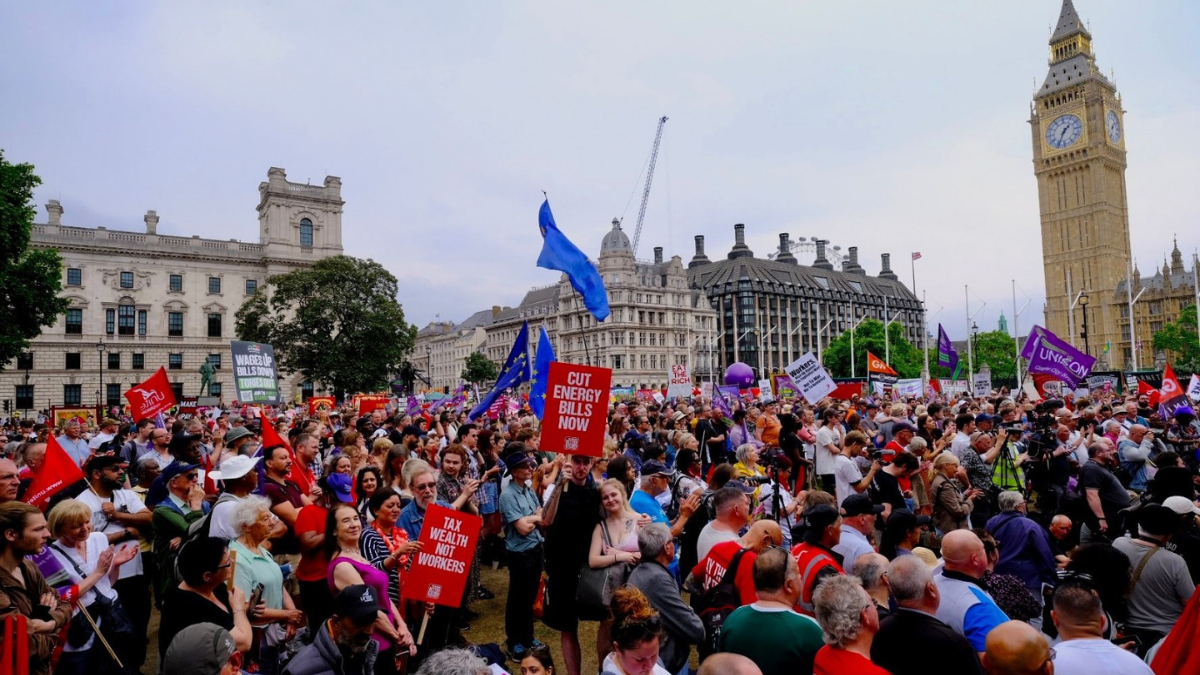 We need a £15 minimum wage, this is how to get there – TUC