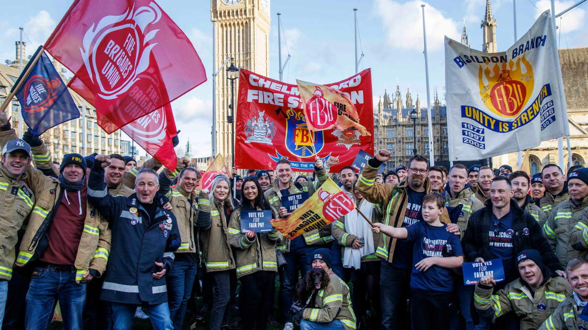 Firefighters deliver decisive mandate for industrial action