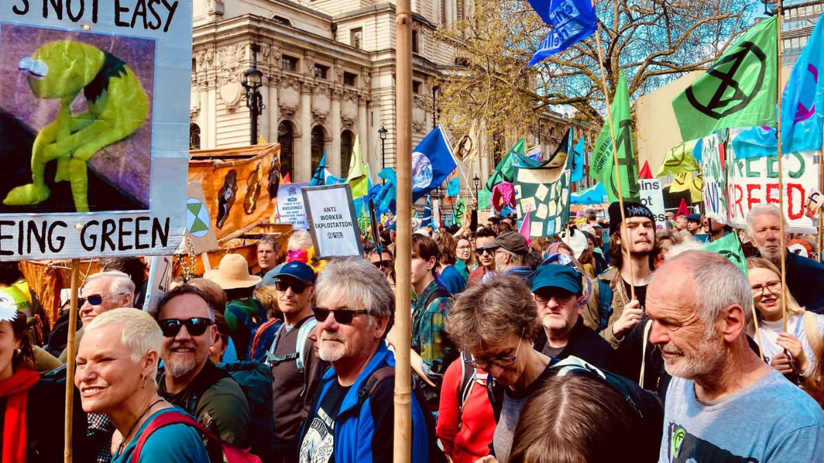 As the planet burns, now is not the time for Starmer to ditch eco-pledges